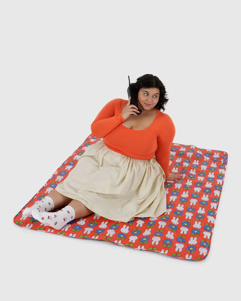 PUFFY PICNIC BLANKET (Flower Miffy) — by Baggu – Paperole